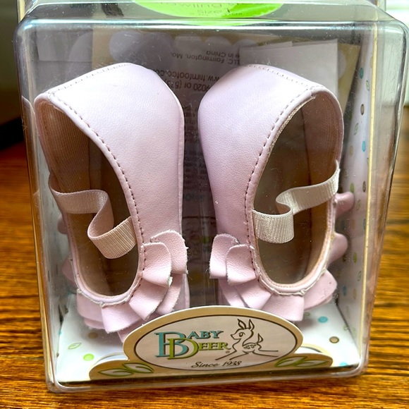 Baby Deer | Shoes | Nwt Baby Girl Pink Ruffle Shoes | Poshmark